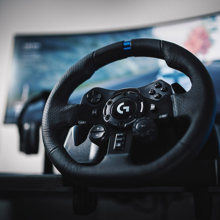 Logitech G923 Trueforce Sim Racing Wheel for PlayStation & PC – TORO Gaming